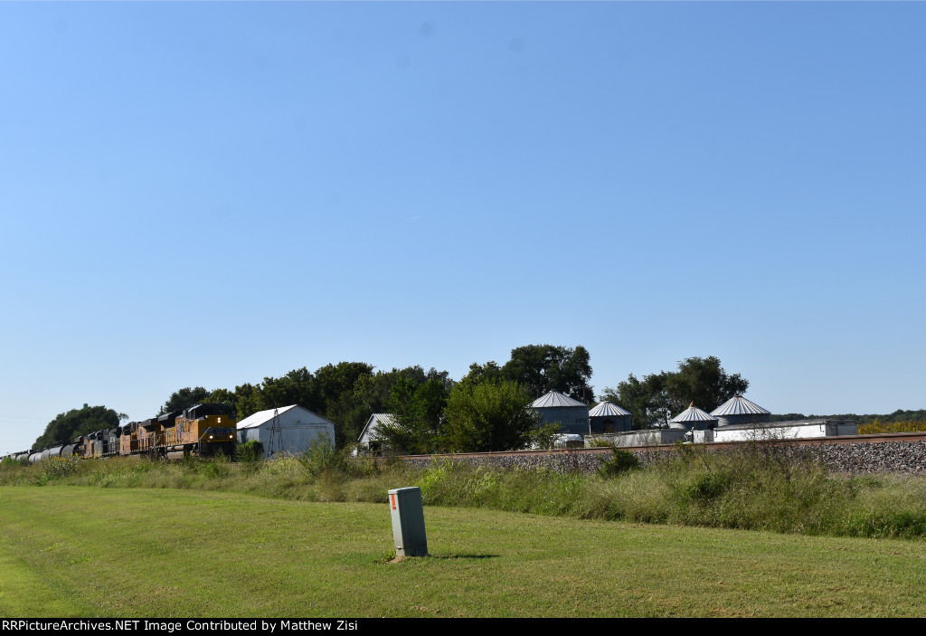 UP 9079 7488 NS 4216 UP 8084